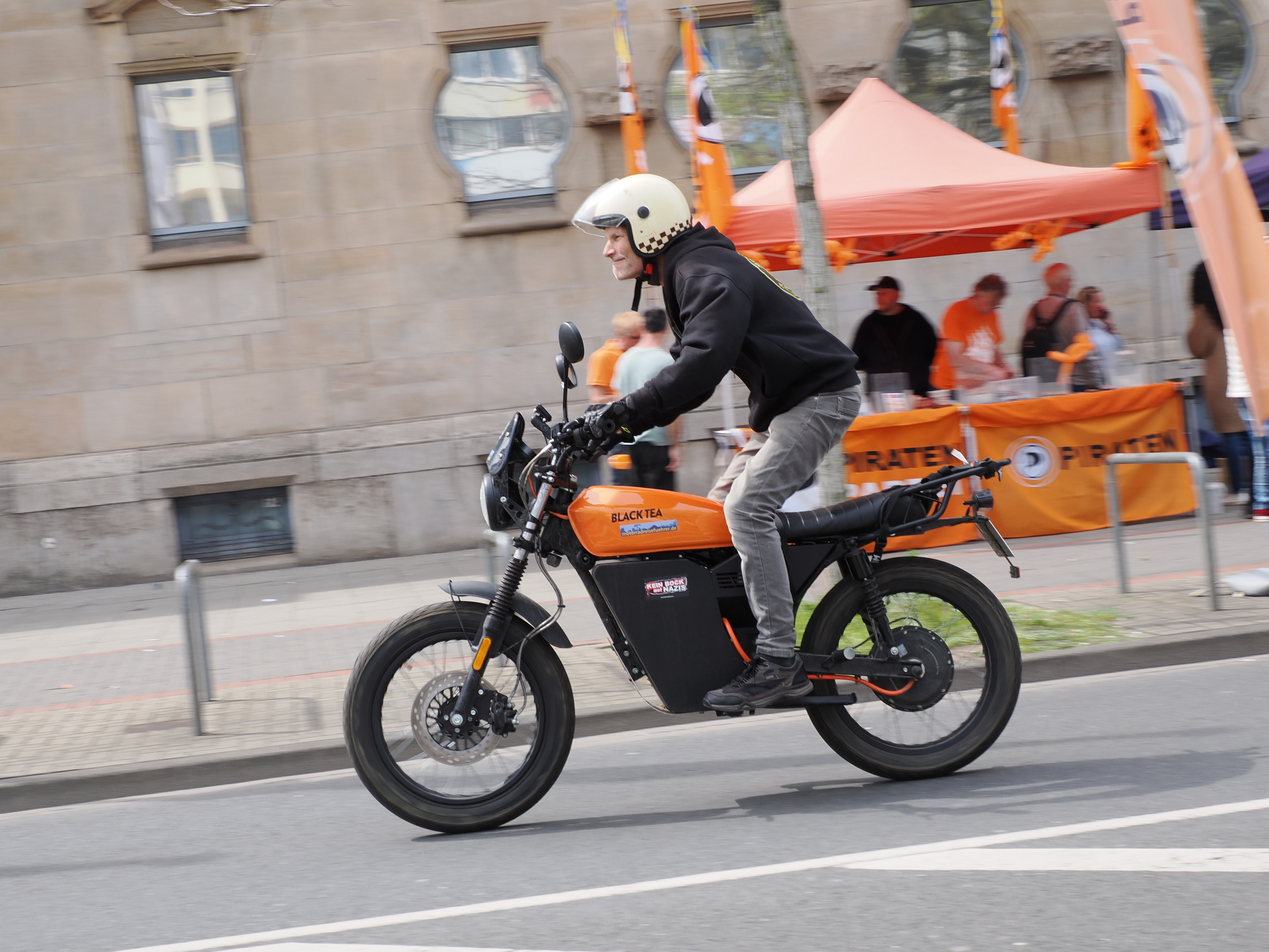 Black Tea Bonfire X Test - Motorradreisefuehrer.de | Rezensionen und ...